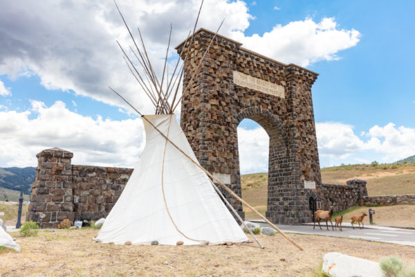 Yellowstone History - Learn About 150 Years of Yellowstone
