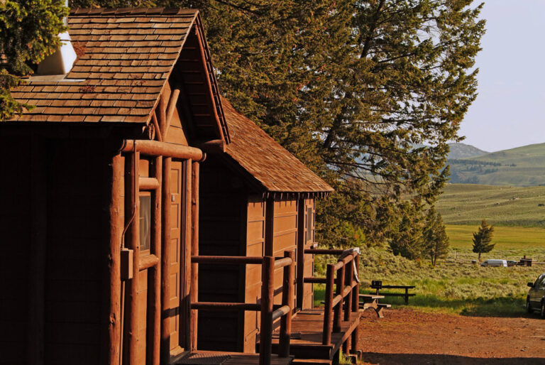 Yellowstone Lodging 101 - Yellowstone Forever